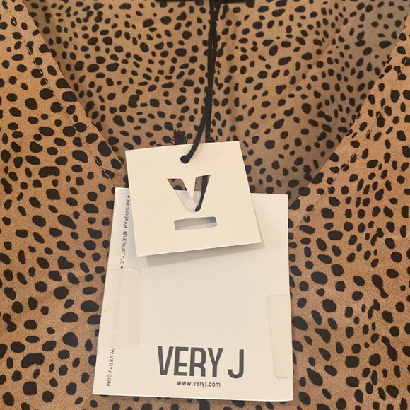 Very J | Tops | Very J Leopard Top | Poshmark